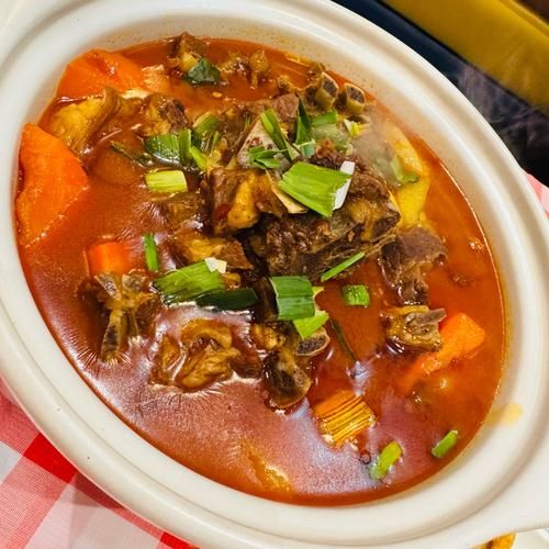 秘制红焖羊肉怎么做_红焖羊肉的正宗做法-第1张图片-山城妙识