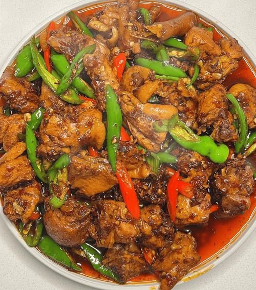 青椒炒鸡块怎么做_青椒炒鸡块用鸡腿还是鸡胸-第3张图片-山城妙识 青椒炒鸡块怎么做_青椒炒鸡块用鸡腿还是鸡胸-第3张图片-山城妙识