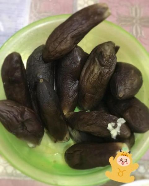 蒜泥茄子怎么腌制_蒜泥茄子腌制窍门-第1张图片-山城妙识