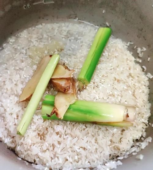 椰浆饭的做法_椰浆饭配什么菜好吃-第1张图片-山城妙识 椰浆饭的做法_椰浆饭配什么菜好吃-第1张图片-山城妙识