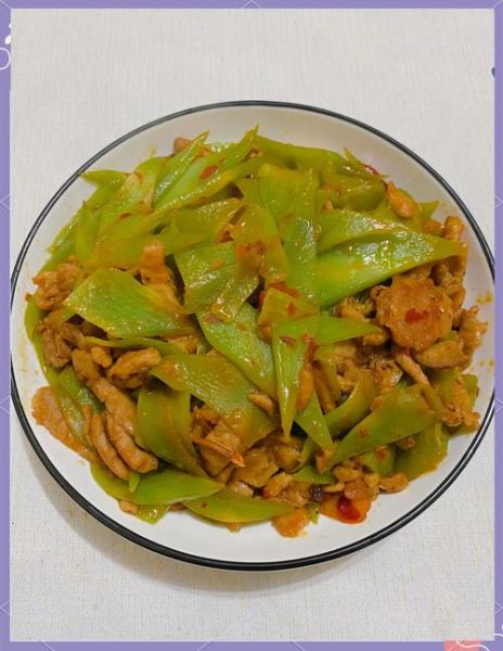 青笋炒肉怎么做_青笋炒肉先炒肉还是先炒笋-第1张图片-山城妙识