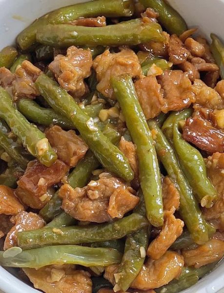 猪肉炖豆角怎么做_猪肉炖豆角用哪个部位最好-第1张图片-山城妙识 猪肉炖豆角怎么做_猪肉炖豆角用哪个部位最好-第1张图片-山城妙识