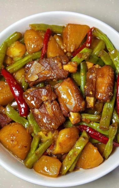 猪肉炖豆角怎么做_猪肉炖豆角用哪个部位最好-第2张图片-山城妙识 猪肉炖豆角怎么做_猪肉炖豆角用哪个部位最好-第2张图片-山城妙识