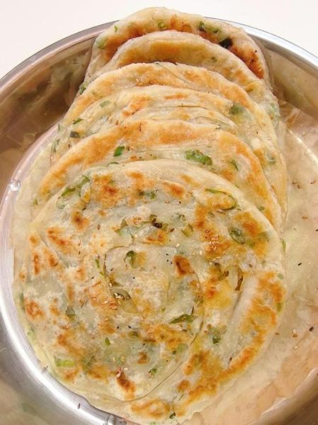 葱油饼怎么做才酥酥脆脆_为什么总是发硬-第1张图片-山城妙识