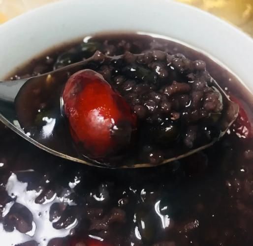 黑米粥怎么煮_黑米粥需要提前泡吗-第1张图片-山城妙识