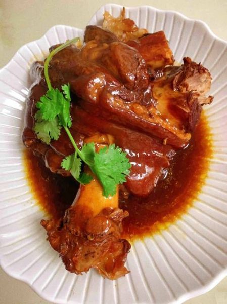 酱肘子最正宗的做法_家庭版酱肘子怎么做-第2张图片-山城妙识