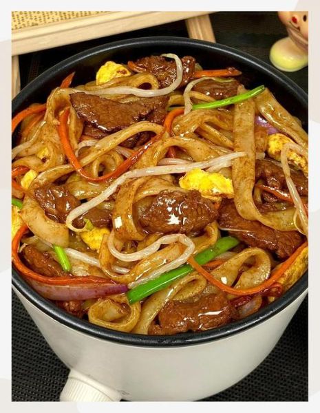 炒牛河的家常做法_怎么炒才够锅气-第2张图片-山城妙识