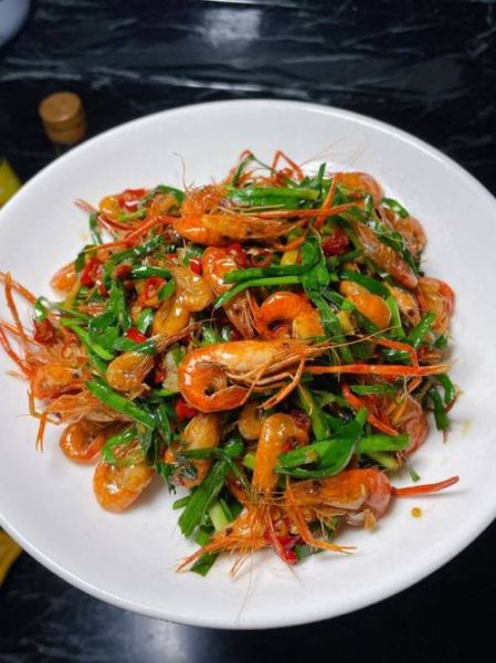 韭菜炒小河虾怎么炒好吃_韭菜炒小河虾要不要焯水-第2张图片-山城妙识 韭菜炒小河虾怎么炒好吃_韭菜炒小河虾要不要焯水-第2张图片-山城妙识