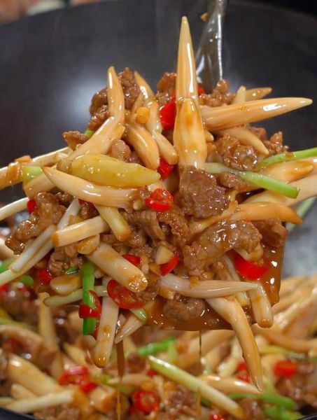 酸辣藕尖炒牛肉怎么做_藕尖炒牛肉的酸辣秘诀-第2张图片-山城妙识