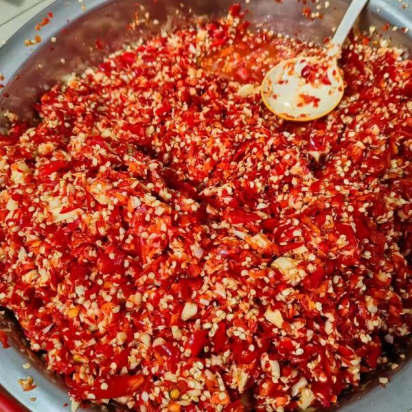 新鲜红辣椒酱怎么做_辣椒酱保存多久-第2张图片-山城妙识 新鲜红辣椒酱怎么做_辣椒酱保存多久-第2张图片-山城妙识