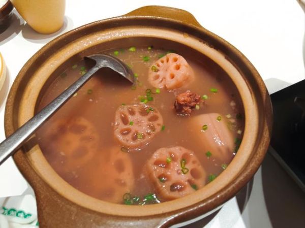 怎样煲莲藕排骨汤_莲藕排骨汤怎么煲好喝-第3张图片-山城妙识 怎样煲莲藕排骨汤_莲藕排骨汤怎么煲好喝-第3张图片-山城妙识