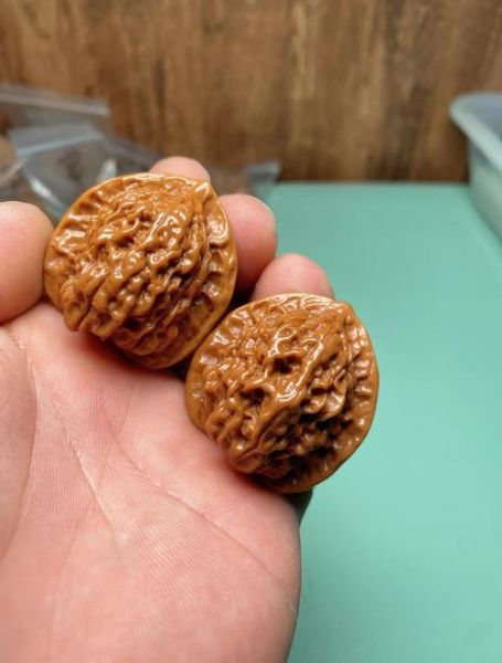 文玩核桃怎么盘_多久能包浆-第2张图片-山城妙识 文玩核桃怎么盘_多久能包浆-第2张图片-山城妙识