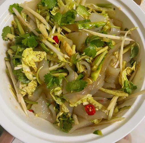 麻酱拌黄瓜拉皮怎么做_麻酱拌黄瓜拉皮的家常做法-第1张图片-山城妙识