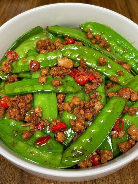 荷兰豆的豆子怎么炒_荷兰豆炒豆子做法-第1张图片-山城妙识