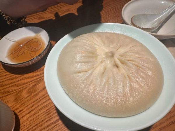 蟹黄灌汤包怎么做_蟹黄灌汤包的家常做法-第1张图片-山城妙识