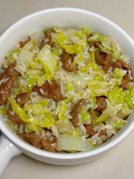 白菜肉丝盖饭怎么做_白菜肉丝盖饭热量高吗-第1张图片-山城妙识 白菜肉丝盖饭怎么做_白菜肉丝盖饭热量高吗-第1张图片-山城妙识