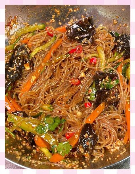 凉拌粉丝怎么做_凉拌粉丝需要焯水吗-第2张图片-山城妙识