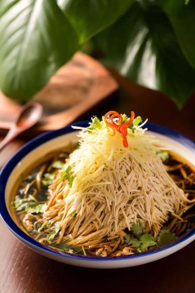 烫干丝怎么做好吃_烫干丝的做法视频-第1张图片-山城妙识