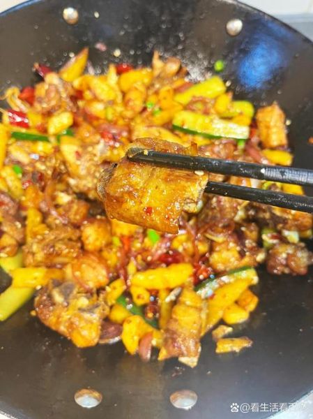 干锅排骨土豆怎么做_干锅排骨土豆需要焯水吗-第1张图片-山城妙识 干锅排骨土豆怎么做_干锅排骨土豆需要焯水吗-第1张图片-山城妙识