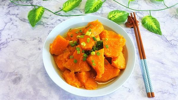 清炒南瓜怎么做_清炒南瓜要不要焯水-第1张图片-山城妙识