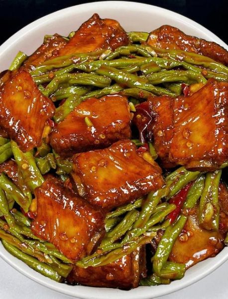 排骨烧豆角怎么做好吃_排骨烧豆角的家常做法-第1张图片-山城妙识