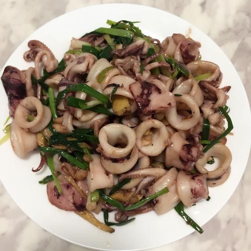 红烧鱿鱼卷怎么做_红烧鱿鱼卷用焯水吗-第3张图片-山城妙识