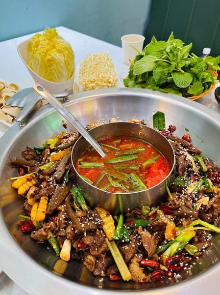 贵州清汤黄牛肉火锅怎么做_贵州黄牛肉火锅汤底秘诀-第1张图片-山城妙识 贵州清汤黄牛肉火锅怎么做_贵州黄牛肉火锅汤底秘诀-第1张图片-山城妙识