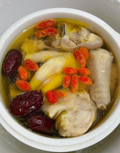 香菇鸡汤的做法补气血_气血不足喝什么汤-第1张图片-山城妙识