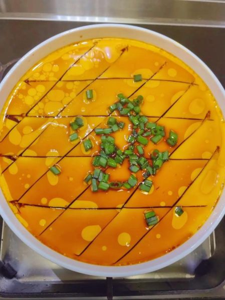 一个鸡蛋蒸鸡蛋羹放多少水_蒸鸡蛋羹水比例-第3张图片-山城妙识