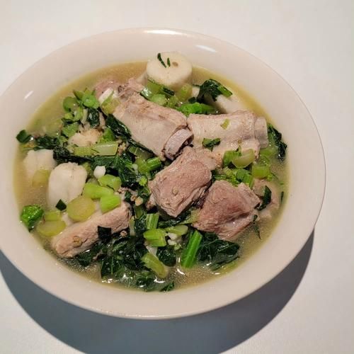 青菜芋头汤怎么做_芋头汤要煮多久才软烂-第1张图片-山城妙识