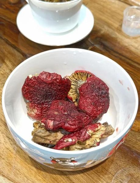 干红菇怎么泡发_干红菇煲汤做法-第1张图片-山城妙识 干红菇怎么泡发_干红菇煲汤做法-第1张图片-山城妙识