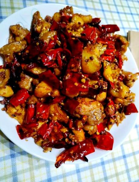 正宗辣子鸡图片大全_辣子鸡怎么做才够辣-第1张图片-山城妙识 正宗辣子鸡图片大全_辣子鸡怎么做才够辣-第1张图片-山城妙识