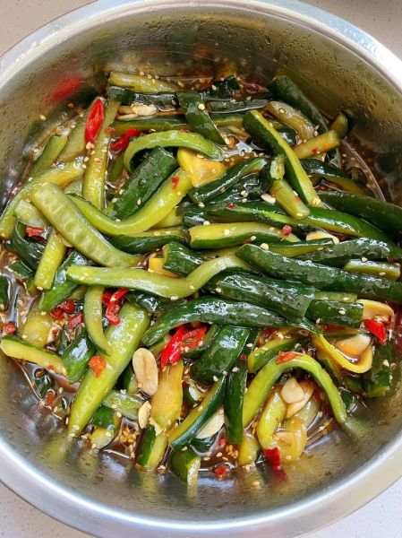 腌黄瓜怎么腌又脆又好吃_2小时速成做法-第1张图片-山城妙识 腌黄瓜怎么腌又脆又好吃_2小时速成做法-第1张图片-山城妙识