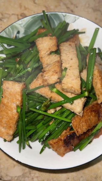 韭菜花怎么做好吃_韭菜花的家常做法大全-第3张图片-山城妙识 韭菜花怎么做好吃_韭菜花的家常做法大全-第3张图片-山城妙识