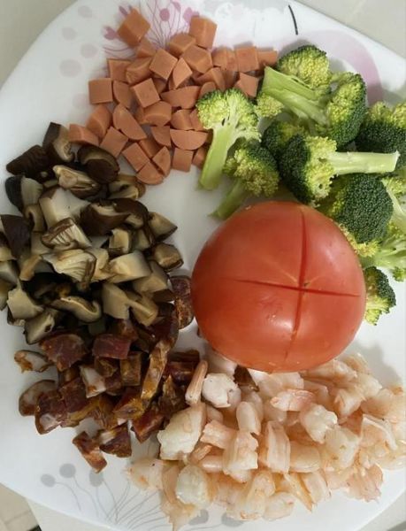 电饭煲腊肉饭怎么做_腊肉饭用哪种腊肉最好-第3张图片-山城妙识 电饭煲腊肉饭怎么做_腊肉饭用哪种腊肉最好-第3张图片-山城妙识