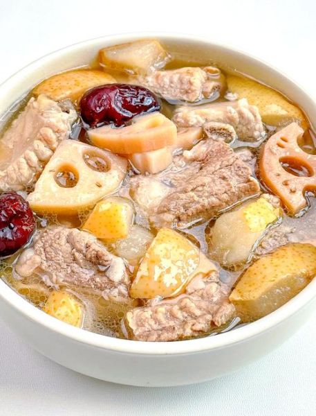 排骨雪梨汤怎么做_排骨雪梨汤的功效与禁忌-第1张图片-山城妙识 排骨雪梨汤怎么做_排骨雪梨汤的功效与禁忌-第1张图片-山城妙识