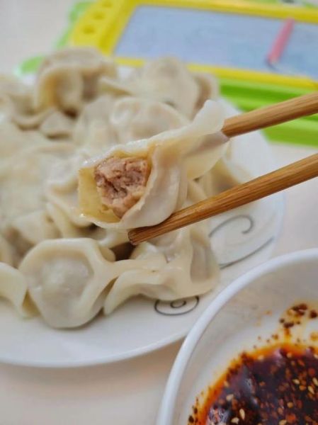 莲菜饺子馅怎样做好吃_莲菜饺子馅的做法窍门-第3张图片-山城妙识 莲菜饺子馅怎样做好吃_莲菜饺子馅的做法窍门-第3张图片-山城妙识