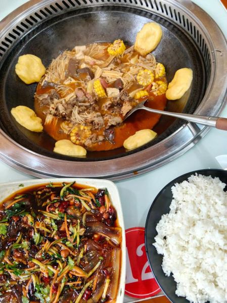 炖菜锅贴饼的做法大全_锅贴饼怎么和面更松软-第3张图片-山城妙识