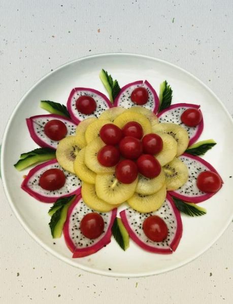 创意水果拼盘图片怎么做_如何摆盘更吸睛-第2张图片-山城妙识 创意水果拼盘图片怎么做_如何摆盘更吸睛-第2张图片-山城妙识
