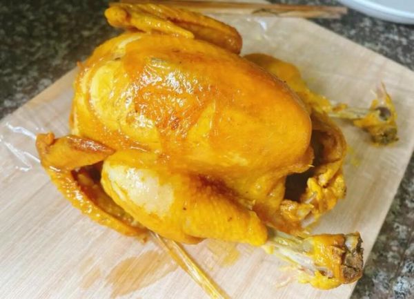 盐焗鸡怎么做_正宗盐焗鸡做法视频-第1张图片-山城妙识