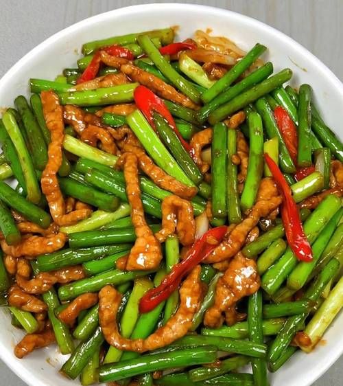 蒜苔炒肉怎么做_蒜苔炒肉先炒蒜苔还是先炒肉-第3张图片-山城妙识 蒜苔炒肉怎么做_蒜苔炒肉先炒蒜苔还是先炒肉-第3张图片-山城妙识