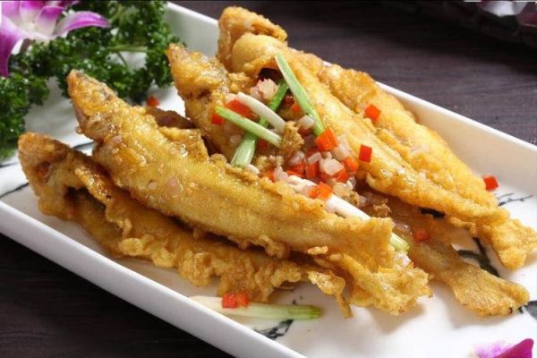 面包糠炸小黄鱼怎么做_炸小黄鱼酥脆不掉皮-第3张图片-山城妙识 面包糠炸小黄鱼怎么做_炸小黄鱼酥脆不掉皮-第3张图片-山城妙识