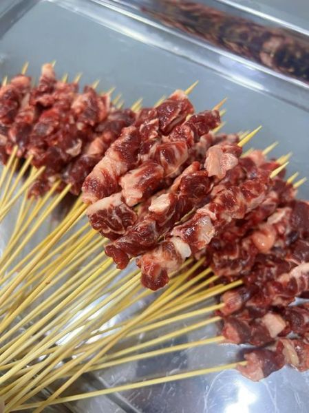烤牛肉串怎么腌制才嫩_烤牛肉串用哪块肉最好-第1张图片-山城妙识