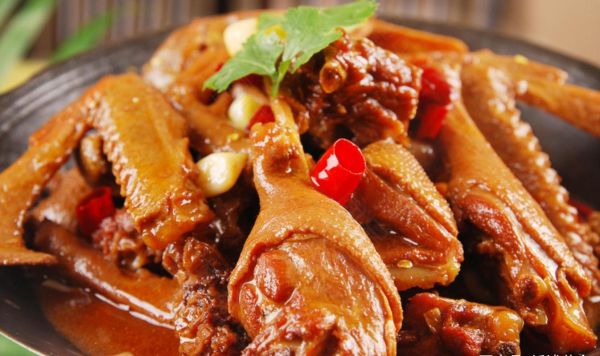 啤酒鸭火锅怎么做_啤酒鸭火锅用什么啤酒-第1张图片-山城妙识 啤酒鸭火锅怎么做_啤酒鸭火锅用什么啤酒-第1张图片-山城妙识