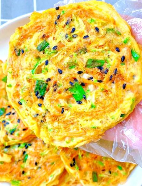 电饼铛胡萝卜鸡蛋饼怎么做_电饼铛胡萝卜鸡蛋饼热量高吗-第1张图片-山城妙识