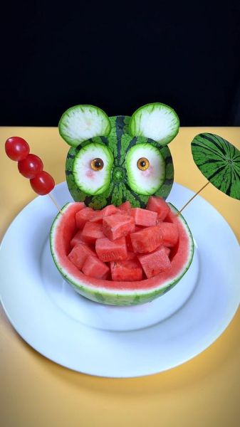 西瓜水果拼盘怎么做_西瓜水果拼盘切法技巧-第1张图片-山城妙识 西瓜水果拼盘怎么做_西瓜水果拼盘切法技巧-第1张图片-山城妙识