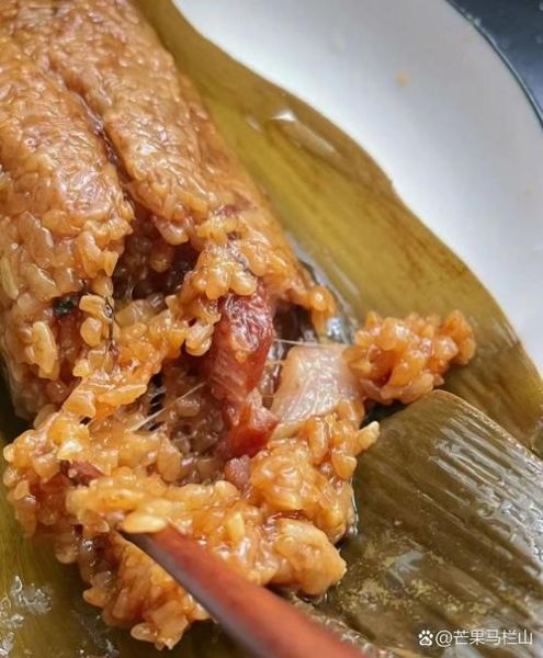 嘉兴肉粽子怎么做_嘉兴肉粽子配料有哪些-第1张图片-山城妙识 嘉兴肉粽子怎么做_嘉兴肉粽子配料有哪些-第1张图片-山城妙识