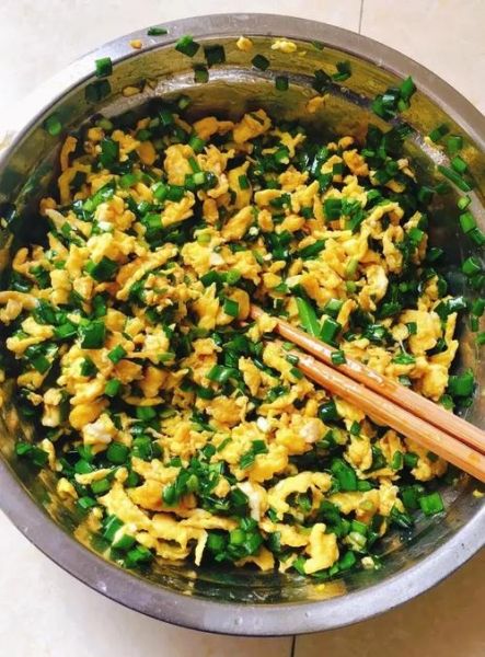 韭菜鸡蛋馅怎么调不出水_韭菜鸡蛋馅不出水技巧-第3张图片-山城妙识 韭菜鸡蛋馅怎么调不出水_韭菜鸡蛋馅不出水技巧-第3张图片-山城妙识