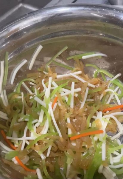 海蜇丝是什么_海蜇丝怎么做好吃-第1张图片-山城妙识 海蜇丝是什么_海蜇丝怎么做好吃-第1张图片-山城妙识