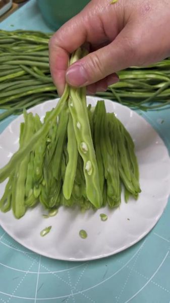 姜豆角怎么炒好吃_姜豆角的家常做法步骤-第2张图片-山城妙识 姜豆角怎么炒好吃_姜豆角的家常做法步骤-第2张图片-山城妙识
